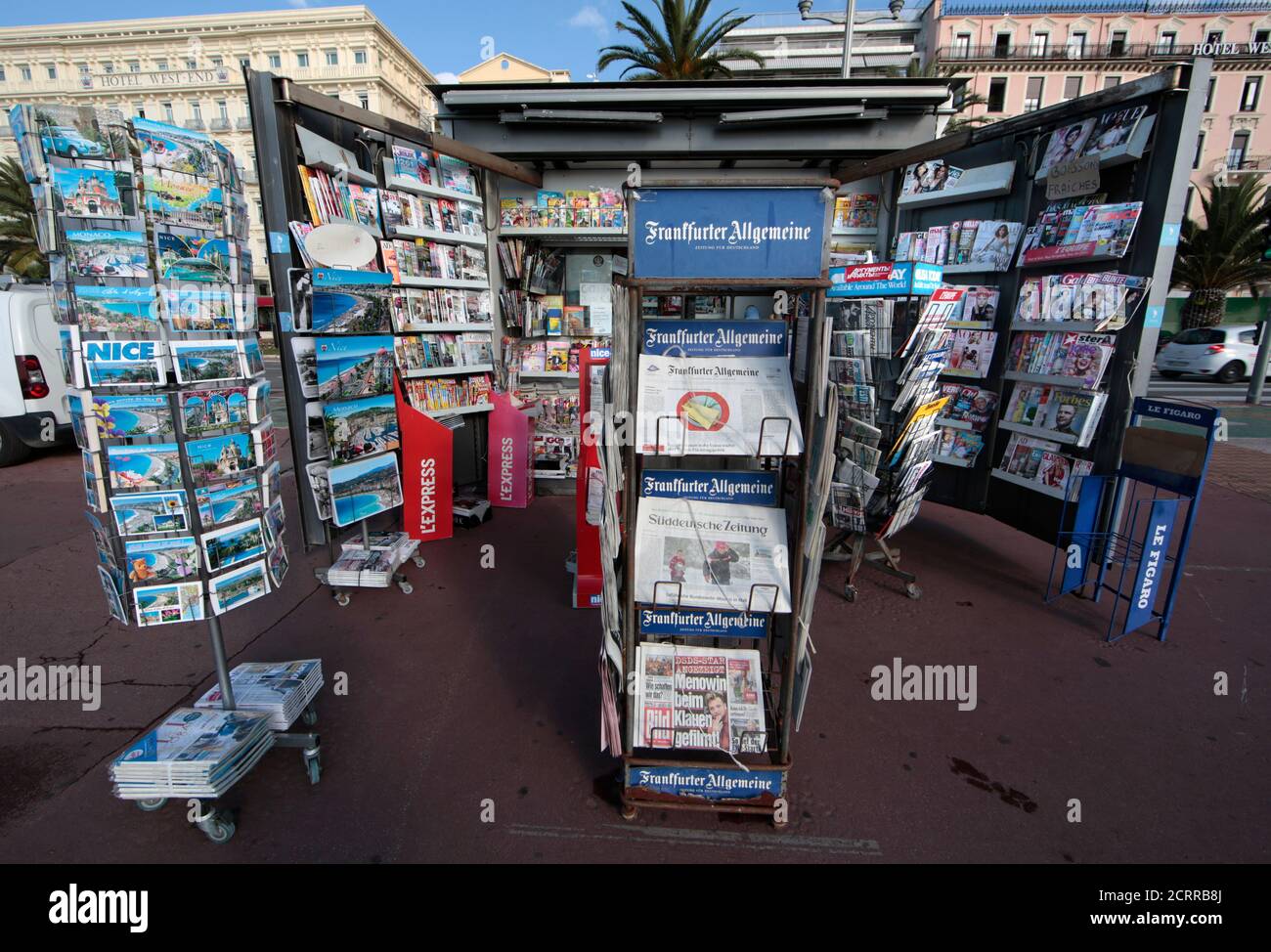 Kiosque de journaux Banque de photographies et d’images à haute ...