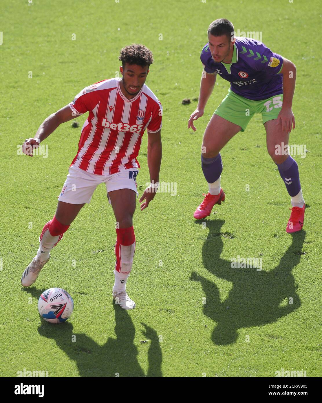 Jacob rowe Banque de photographies et d’images à haute résolution - Alamy