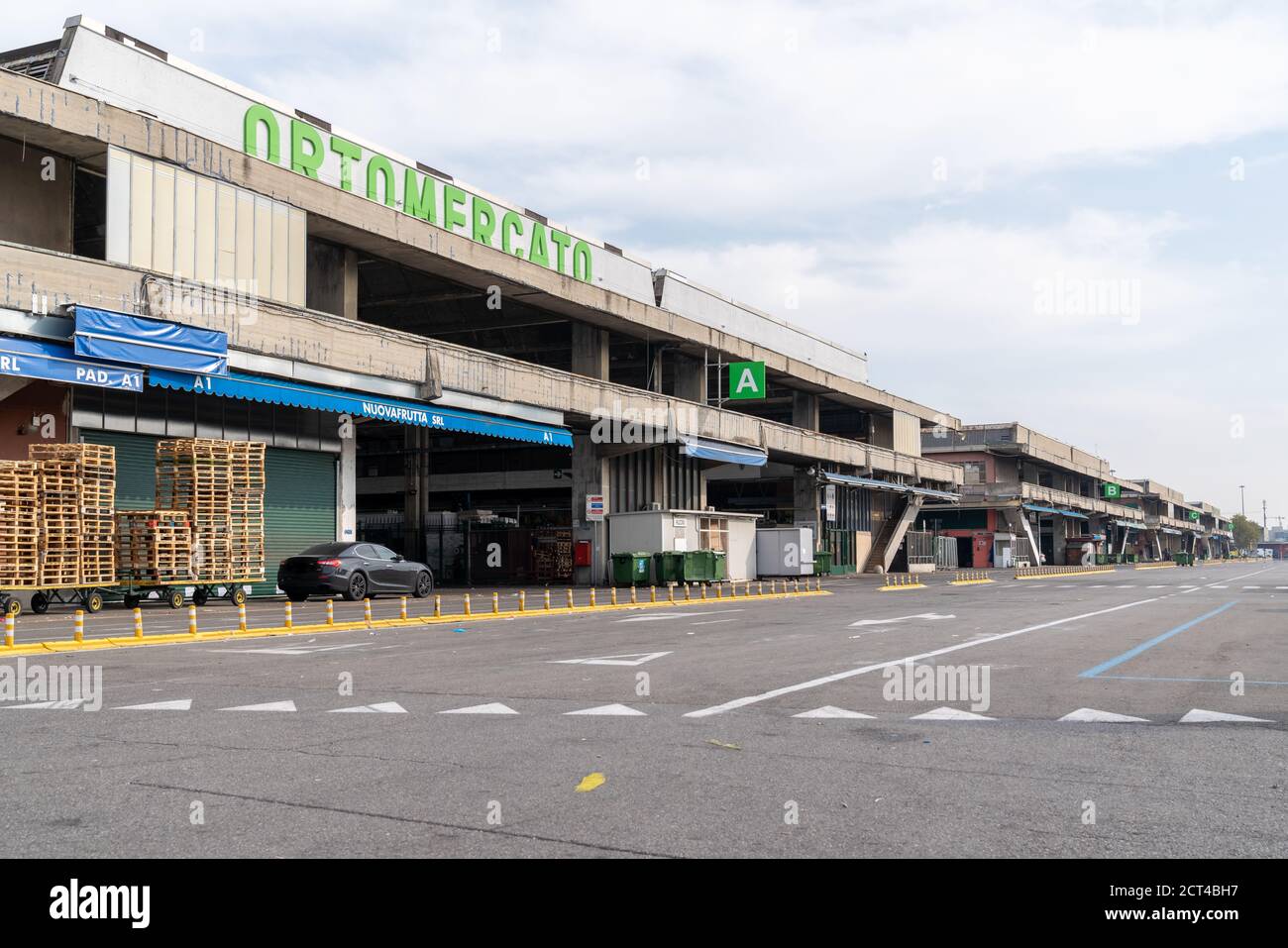 Milan,Italie-09 19 2020: Aperçu du marché de gros de légumes et fruits ...