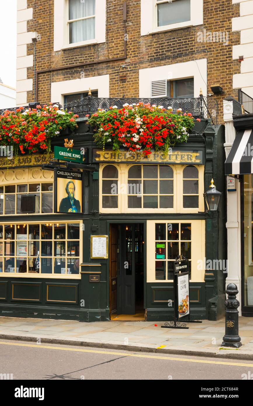 The chelsea potter pub Banque de photographies et d’images à haute ...