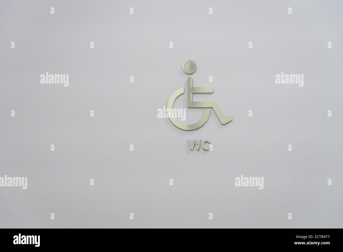 Icône toilettes. Signe d'une salle de bain publique avec un symbole d ...