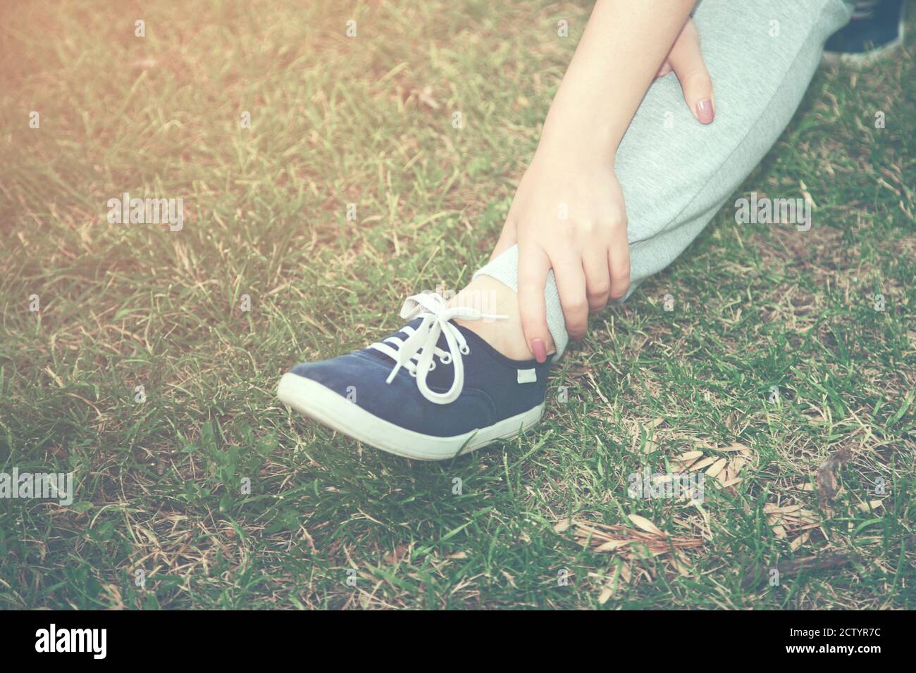 Pied cassé Banque de photographies et d’images à haute résolution - Alamy