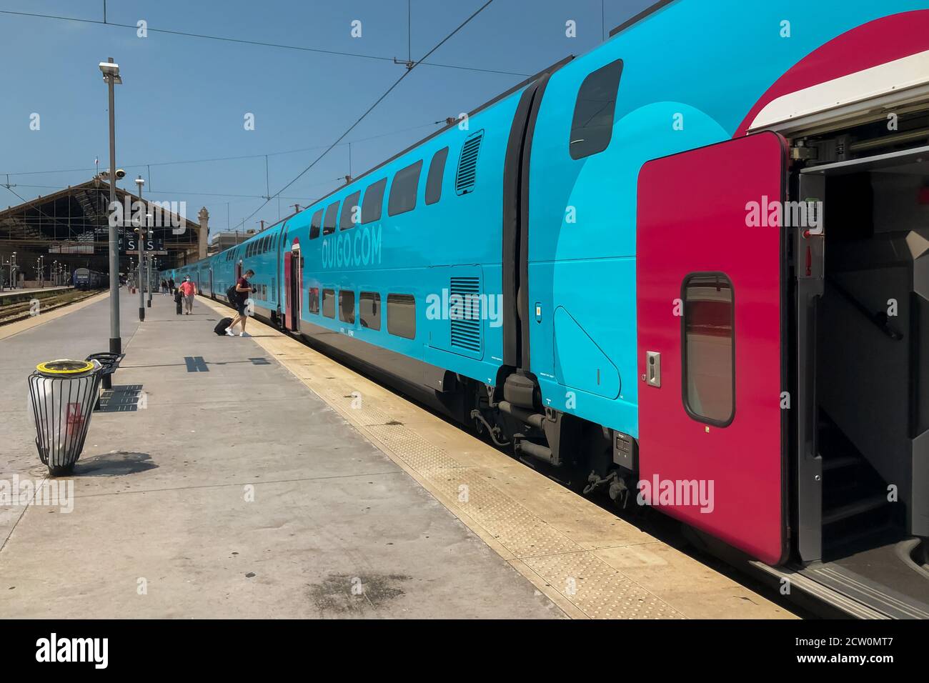 Tgv ouigo Banque de photographies et d’images à haute résolution - Alamy
