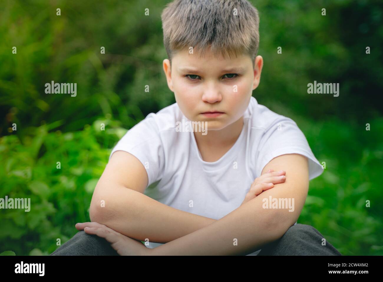 L'enfant Pleure Banque d'image et photos - Alamy