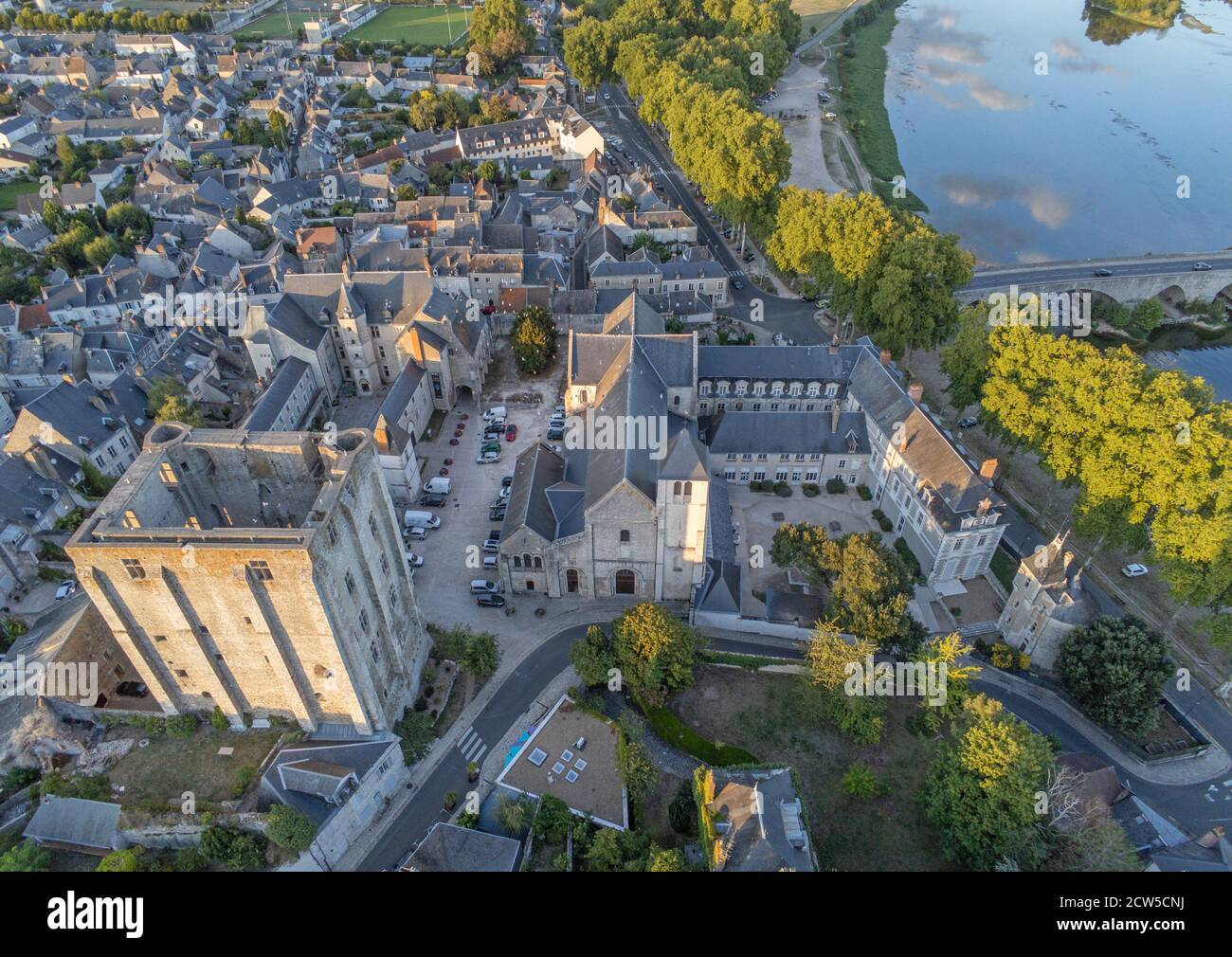 Beaugency aerial Banque de photographies et d’images à haute résolution ...