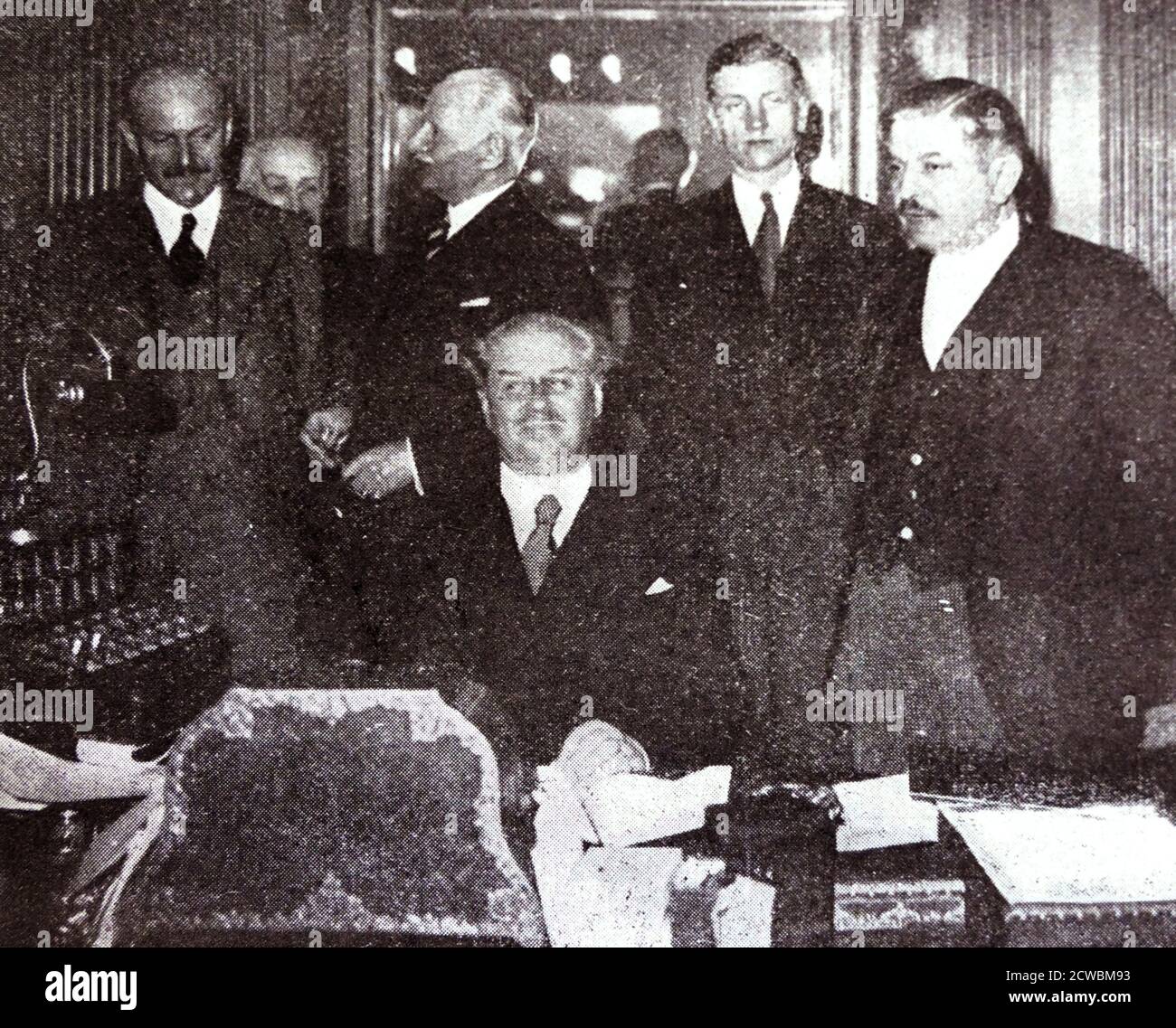 Photo en noir et blanc de l'assassinat de Louis Barthou (1862-1934 ...