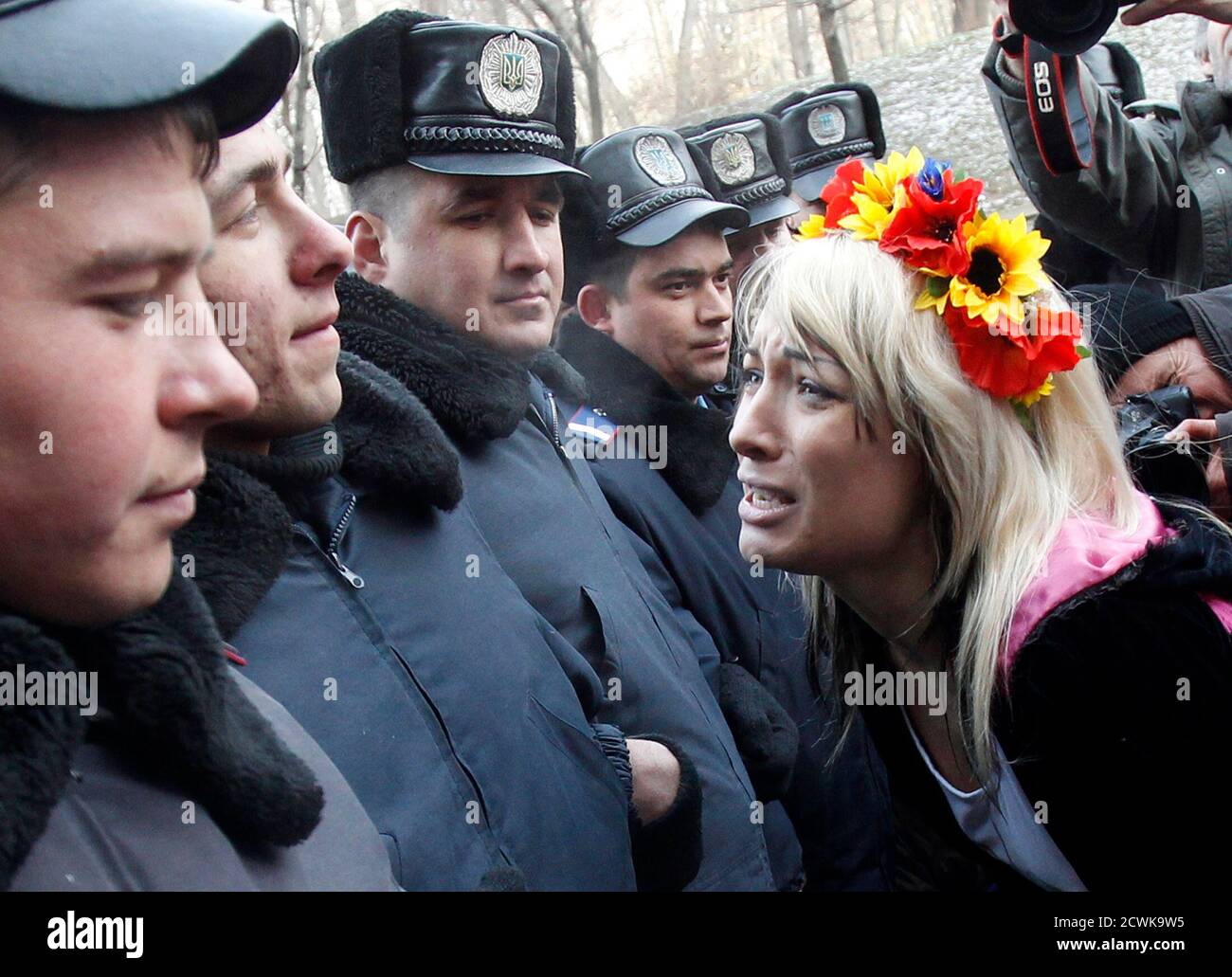 Femen activist inna shevchenko Banque de photographies et d’images à ...