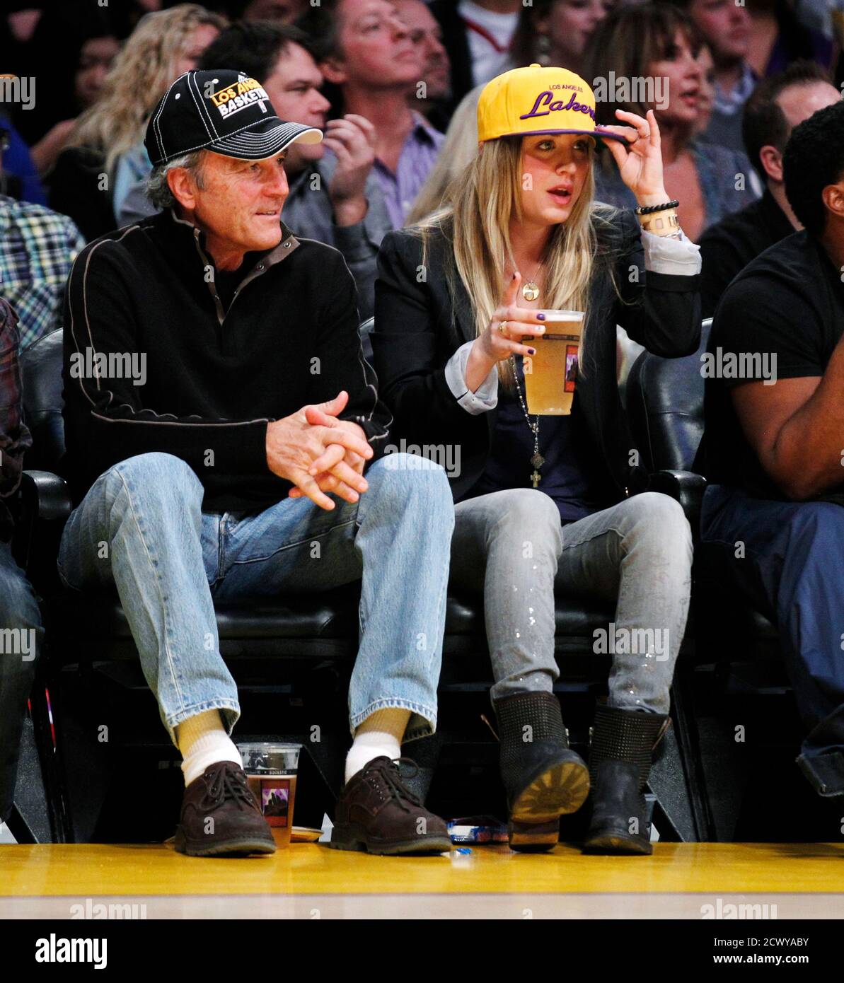 Kaley cuoco and gary cuoco Banque de photographies et d’images à haute ...