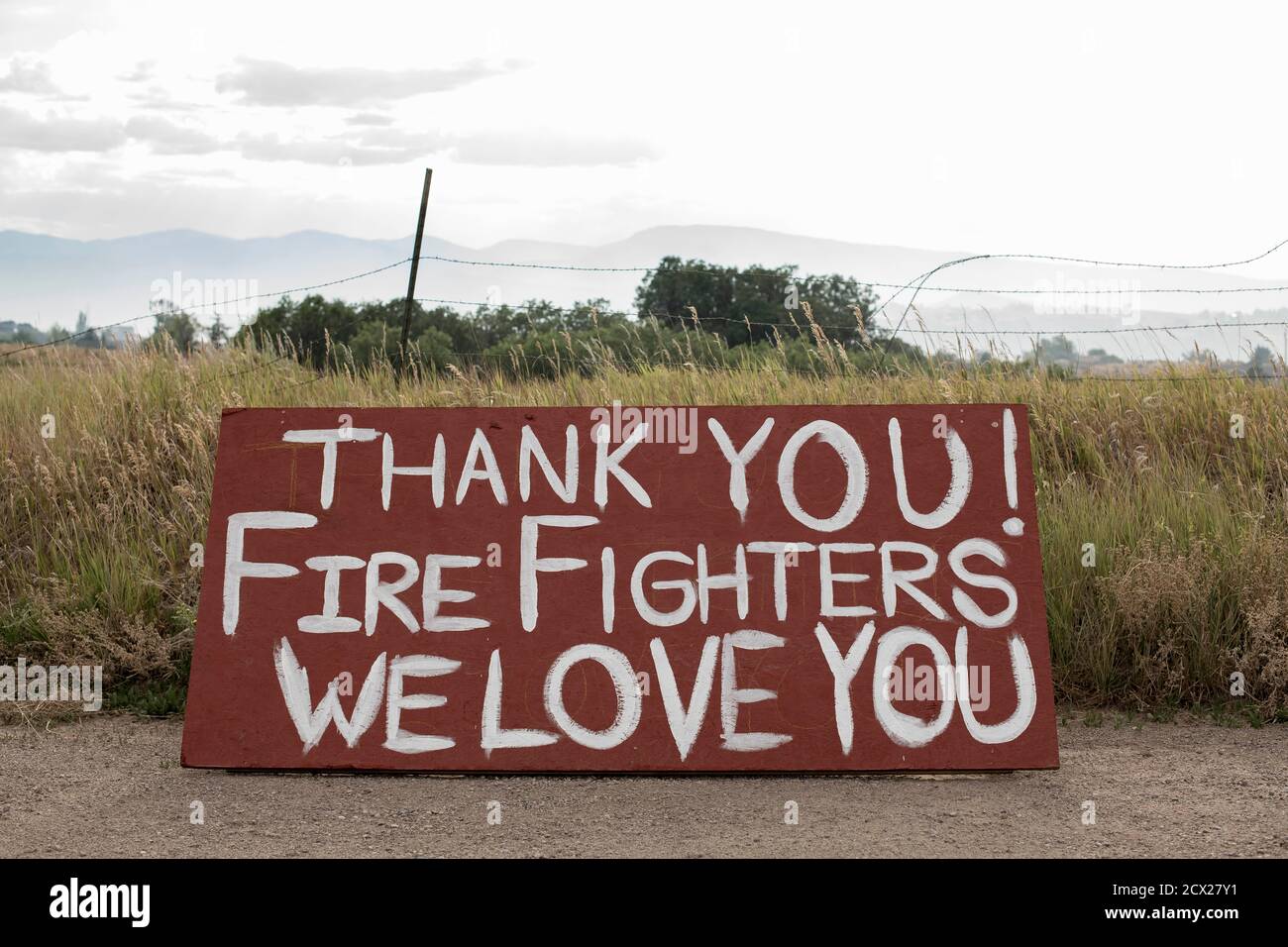 Message de remerciement des pompiers sur le panneau d'affichage Photo ...