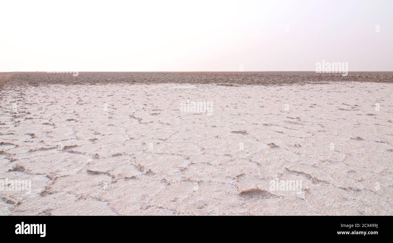 Dasht e kavir salt desert iran Banque de photographies et d’images à ...