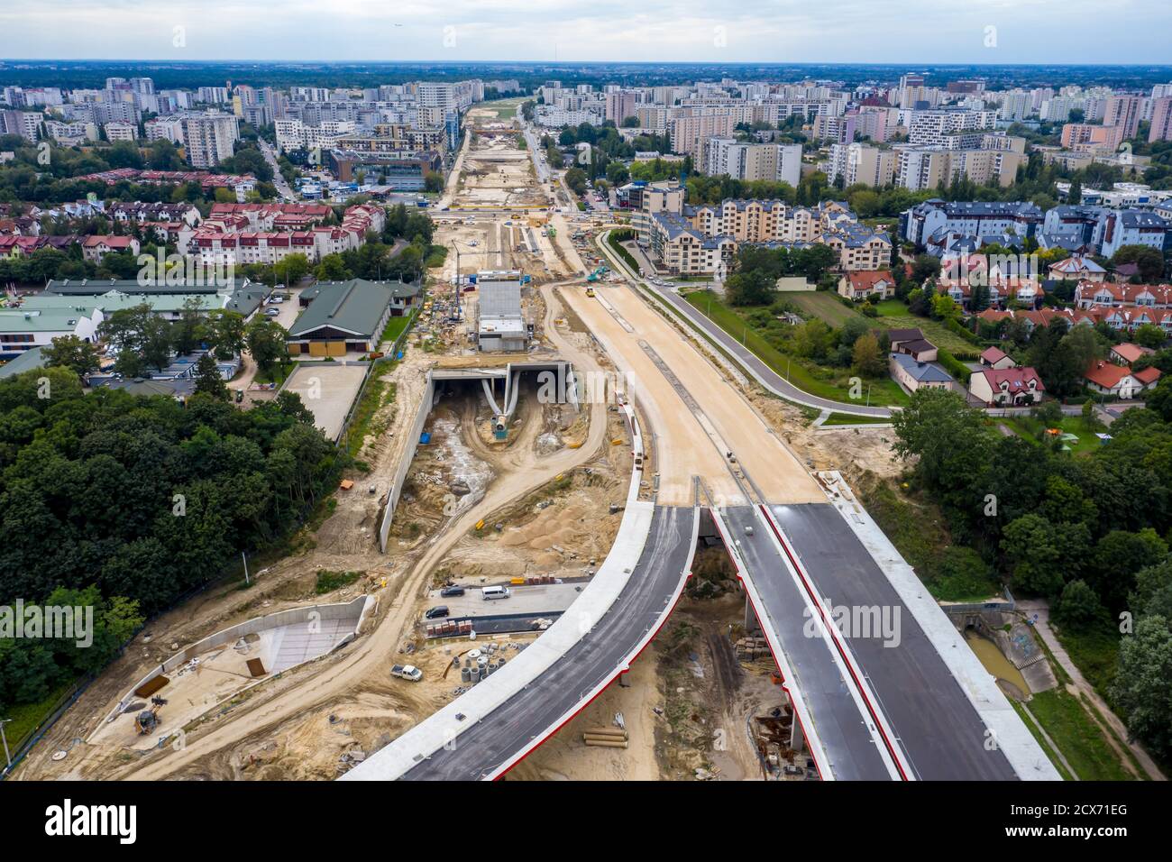 vue aérienne du dessus du chantier de construction de routes ...