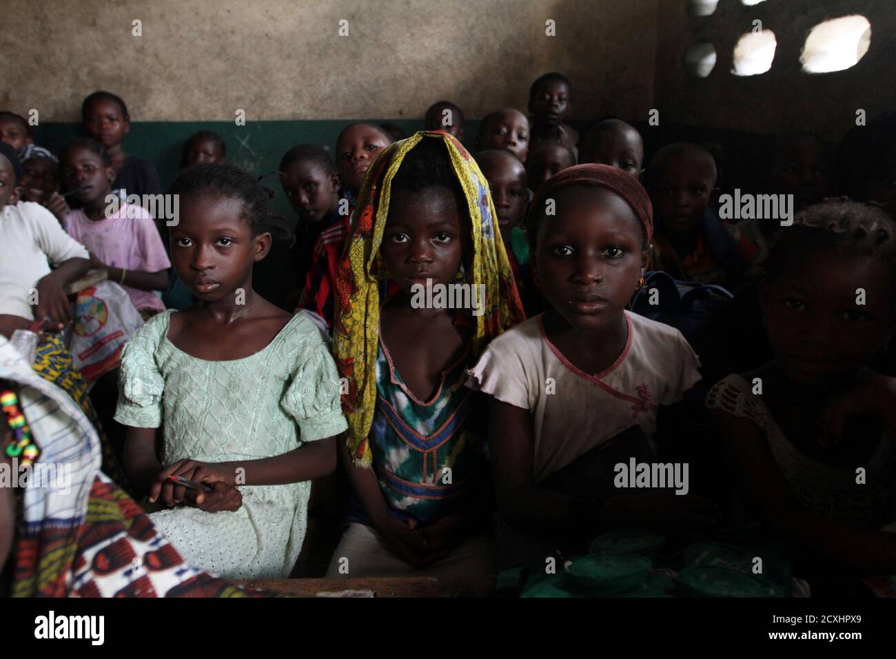 élèves en classe côte d'ivoire Banque de photographies et d’images à ...