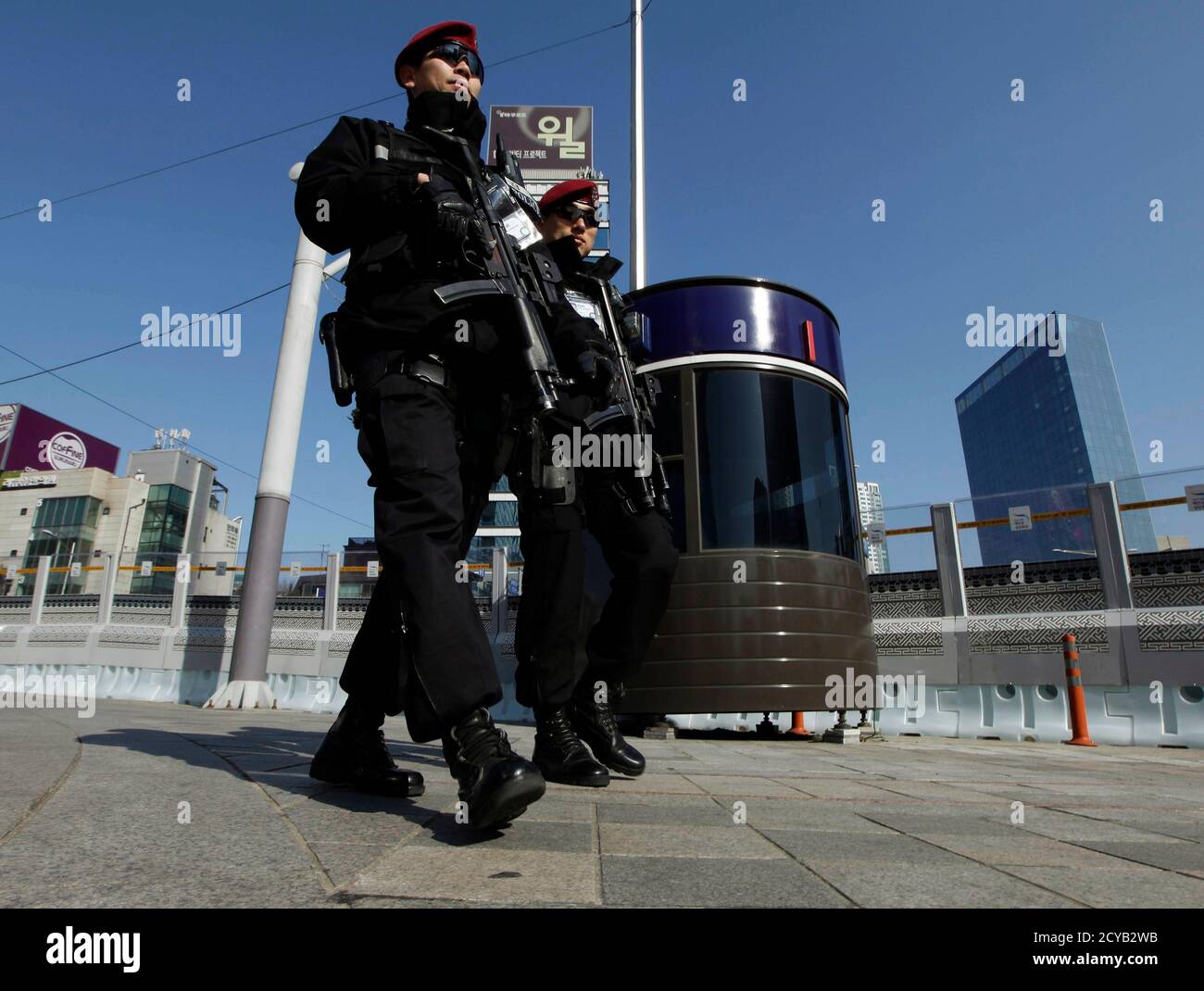 Special Weapons Tactics Swat Team Banque d'image et photos - Alamy