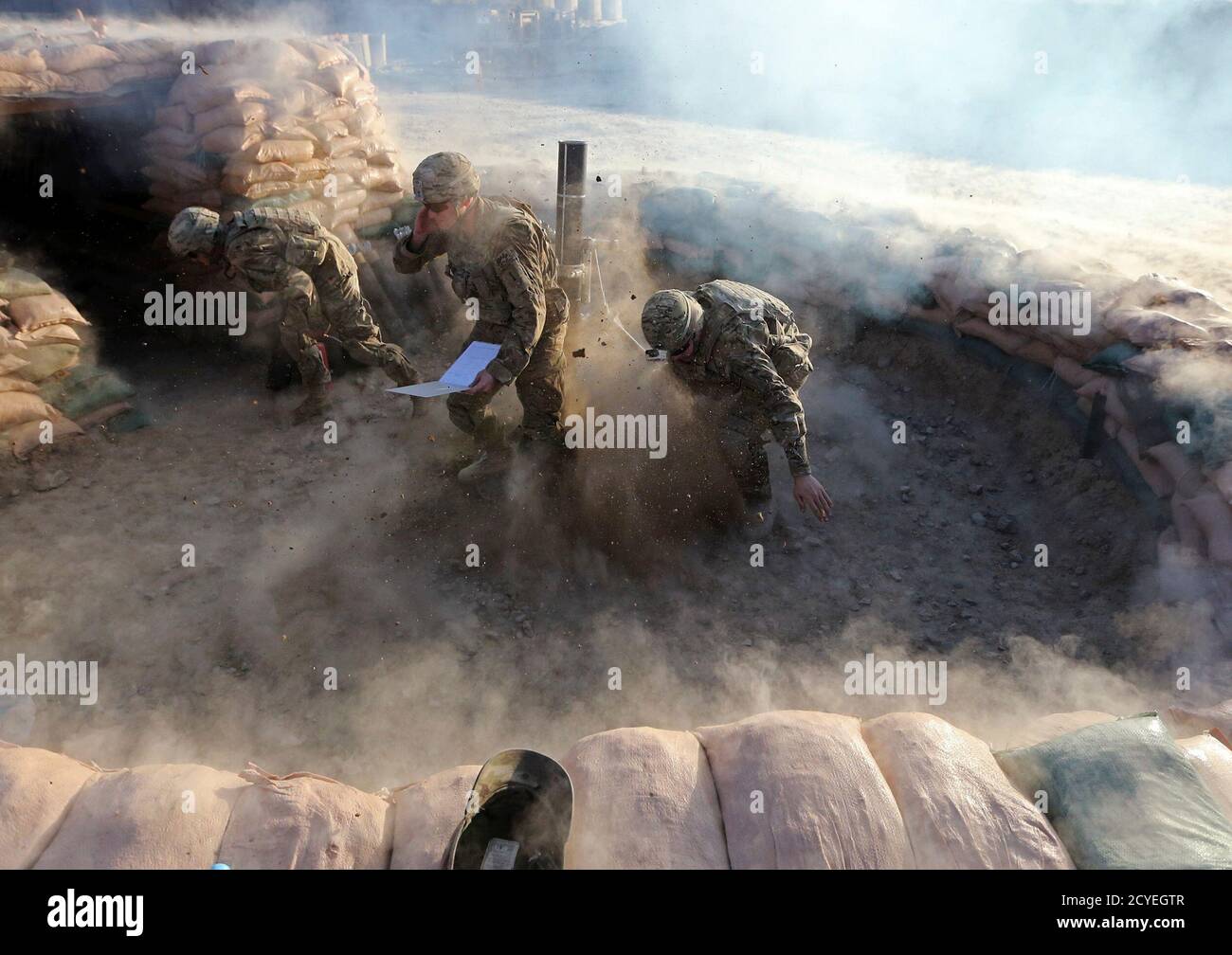 120 Mm Mortar Banque d'image et photos - Alamy
