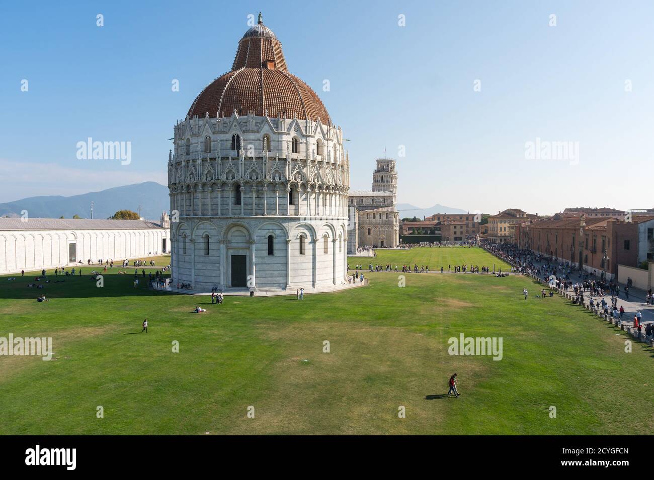 Pise, Italie-octobre 21, 2018:vue de la célèbre tour penchée et de la ...