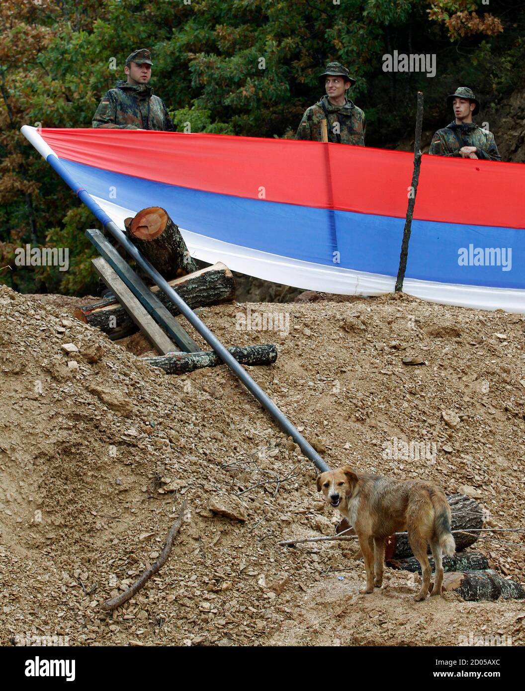 Chien de garde civil Banque de photographies et d’images à haute ...