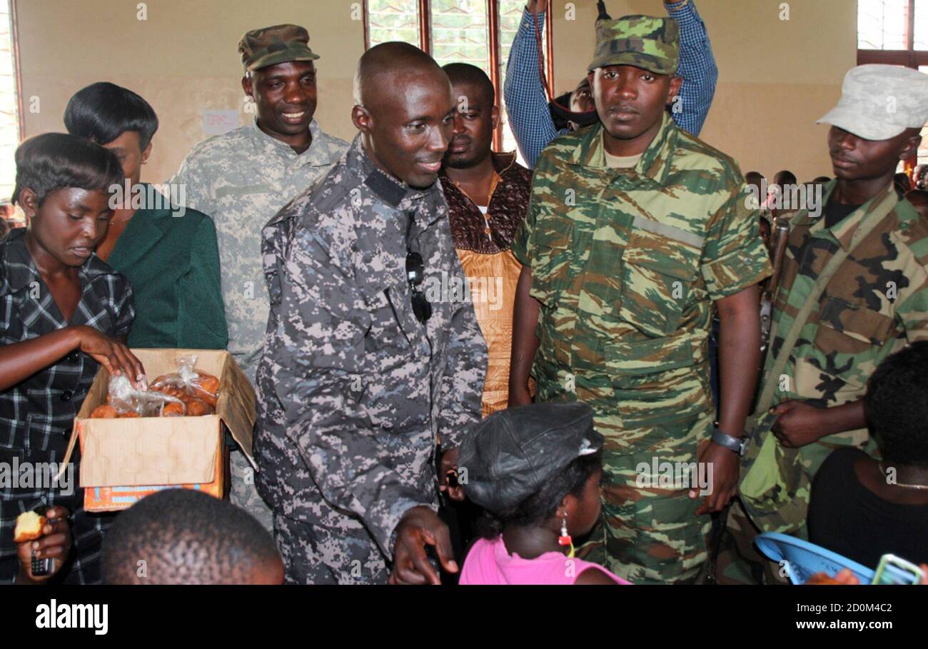 église en rdc Banque de photographies et d’images à haute résolution ...