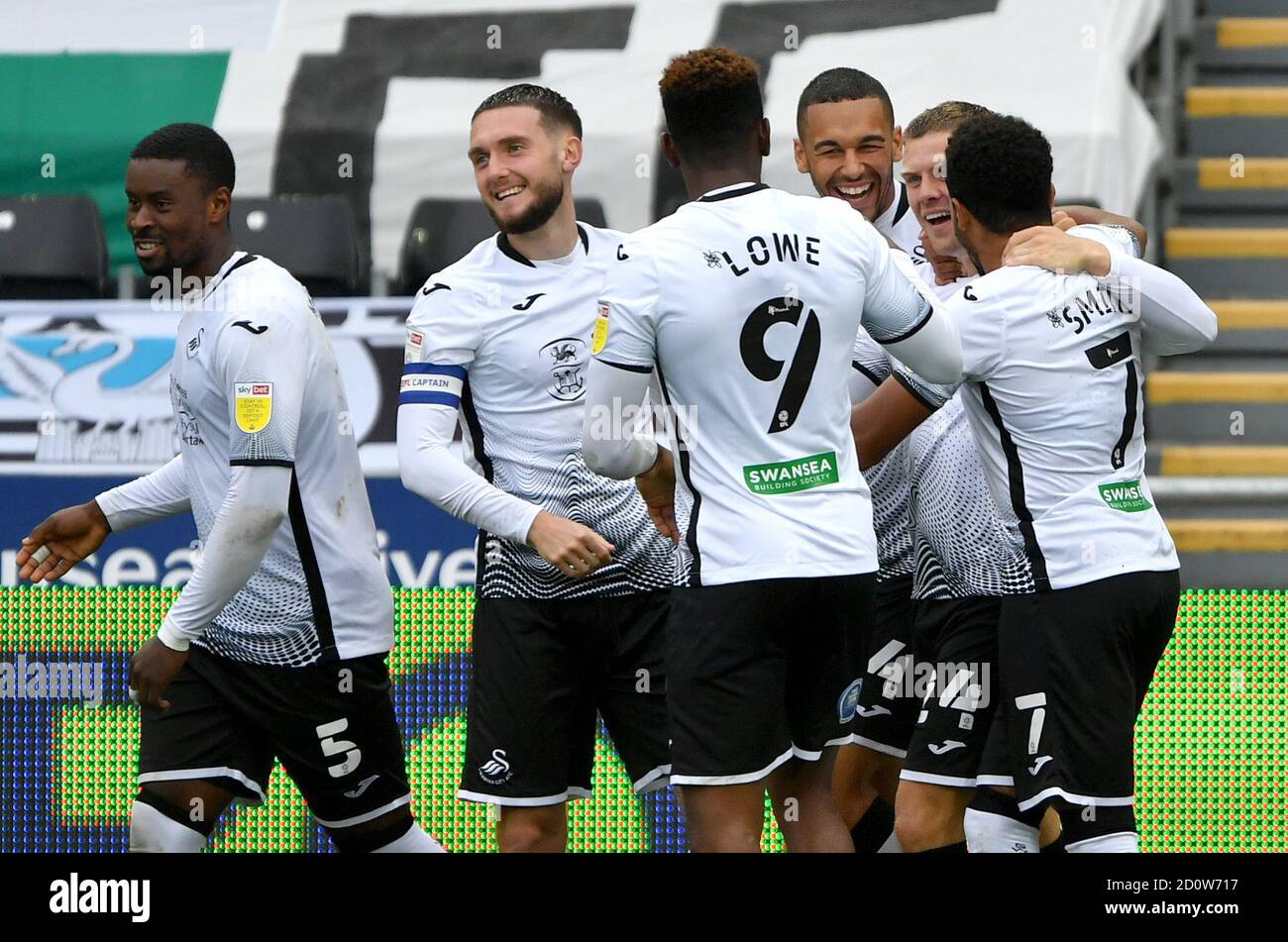 Swansea citys jake bidwell Banque de photographies et d’images à haute ...