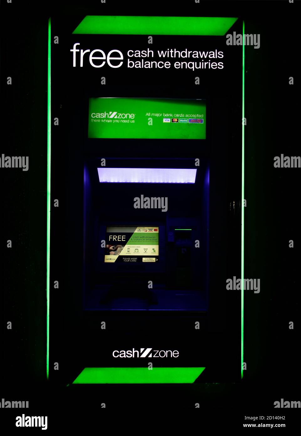 Distributeur automatique de billets la nuit Banque de photographies et ...