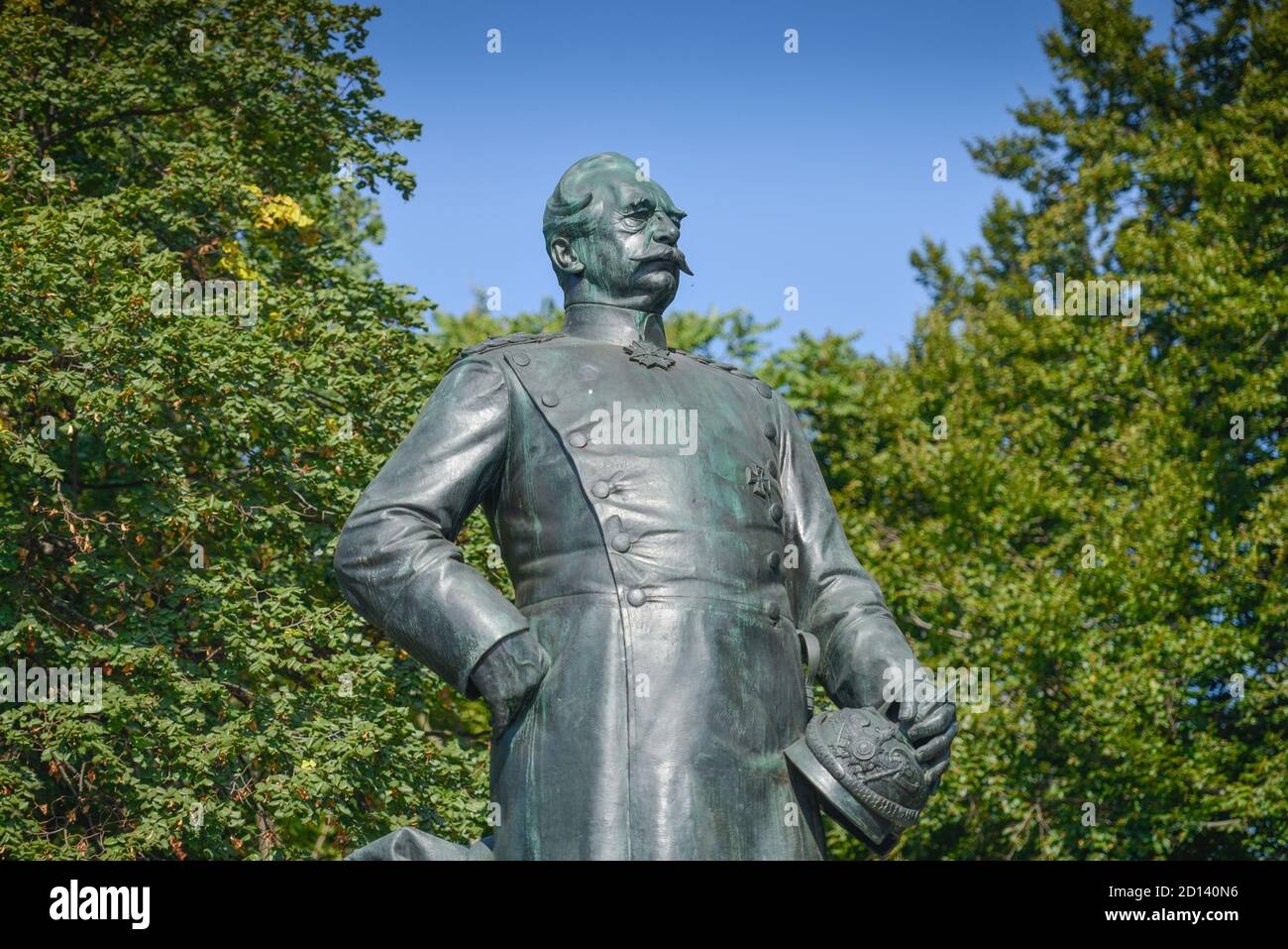 Statue en bronze d'albrecht von roon Banque de photographies et d ...
