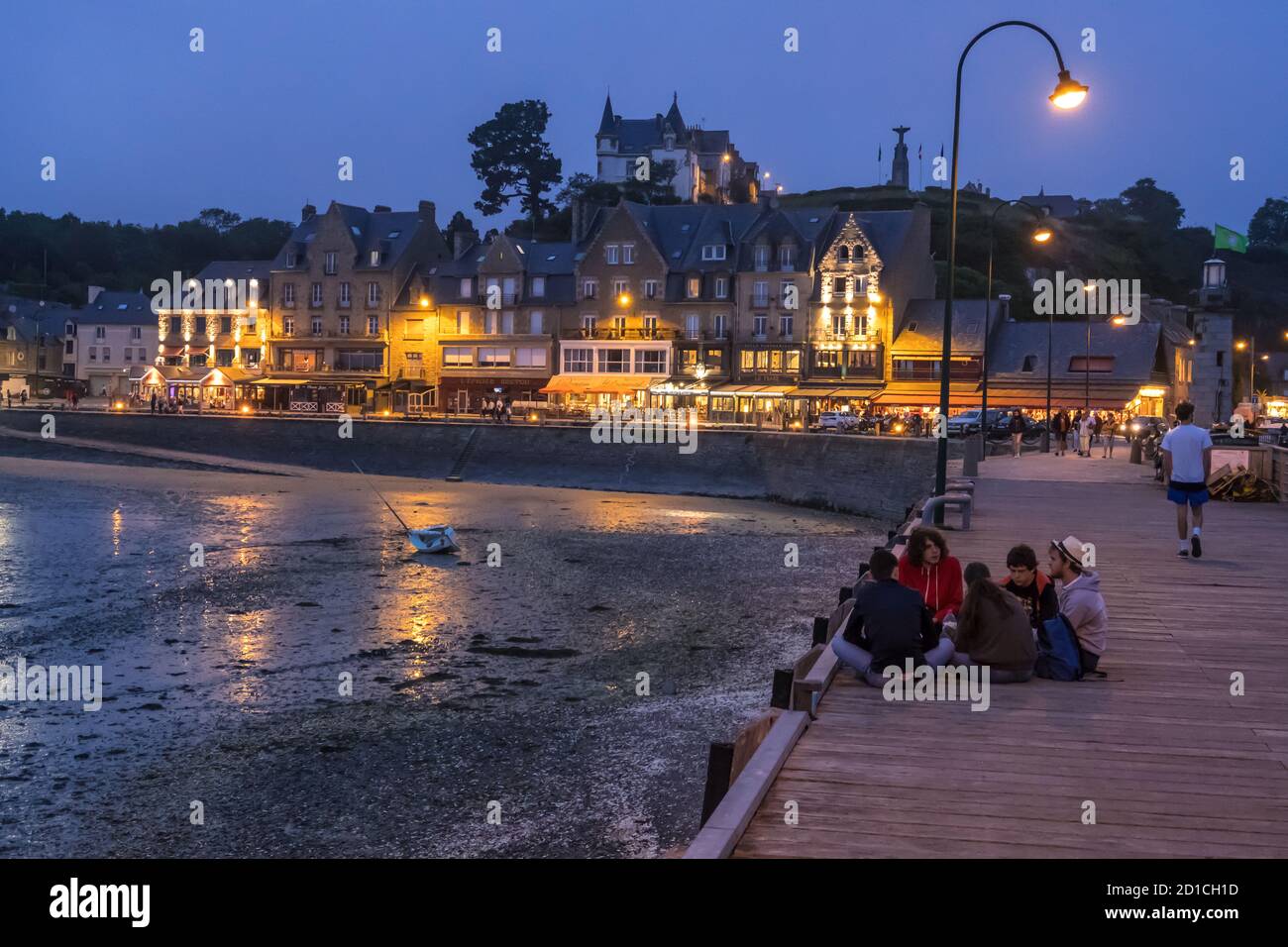 Cancale port Banque de photographies et d’images à haute résolution - Alamy