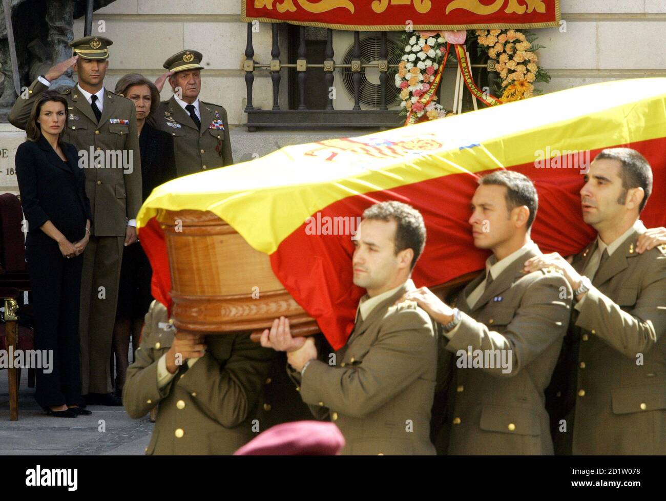 (L-R) Spain's Princess Letizia, Crown Prince Felipe, Queen Sofia and ...