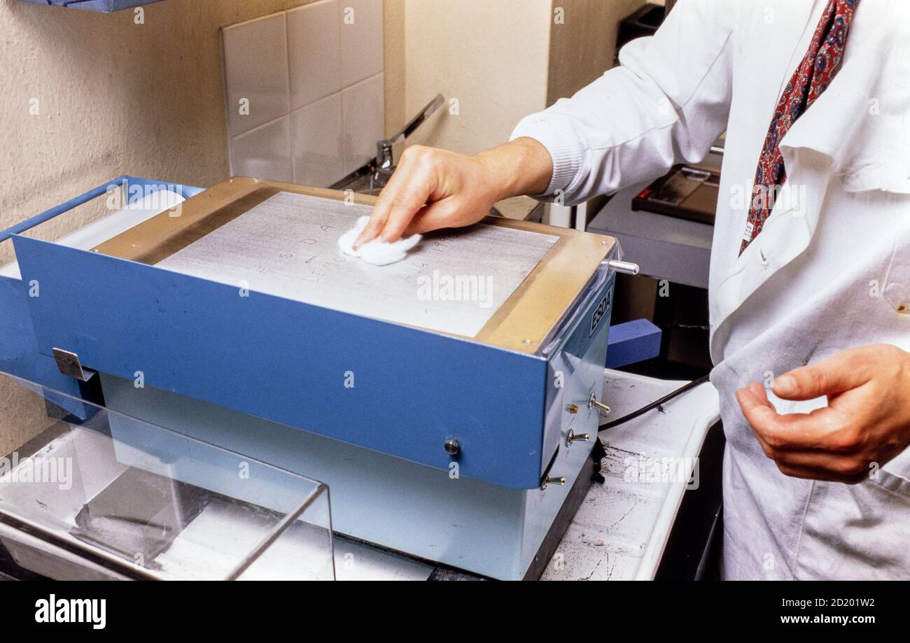 Dispositif de détection électrostatique Banque de photographies et d’images à haute résolution ...