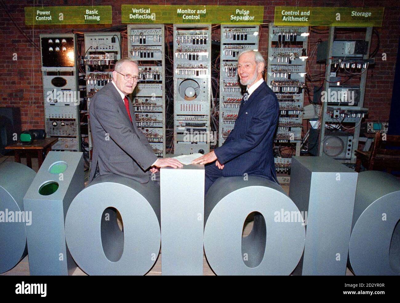 Professeur tom kilburn Banque de photographies et d’images à haute ...