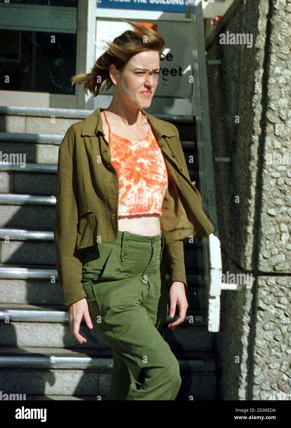 Lisa duffy quitte le tribunal d'instance de brighton Banque de ...