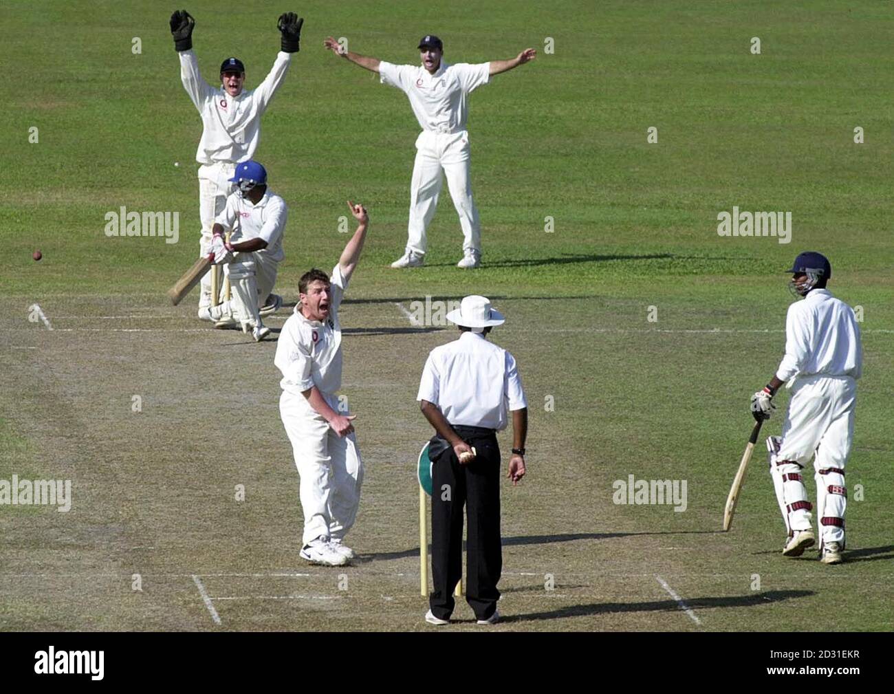 Angleterre robert croft fait appel pour un guichet Banque de ...