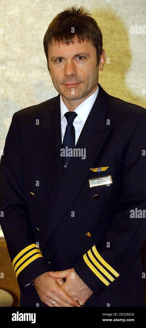 Bruce Dickinson Pilot Banque d'image et photos - Alamy