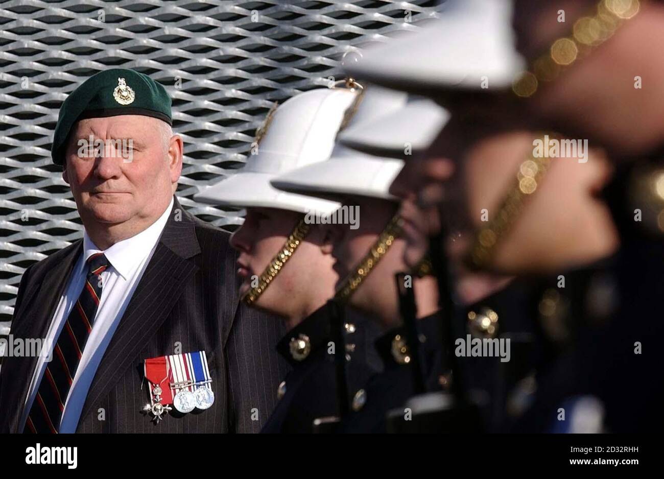 James Ellard MBE (à gauche), président de l'Association royale des ...