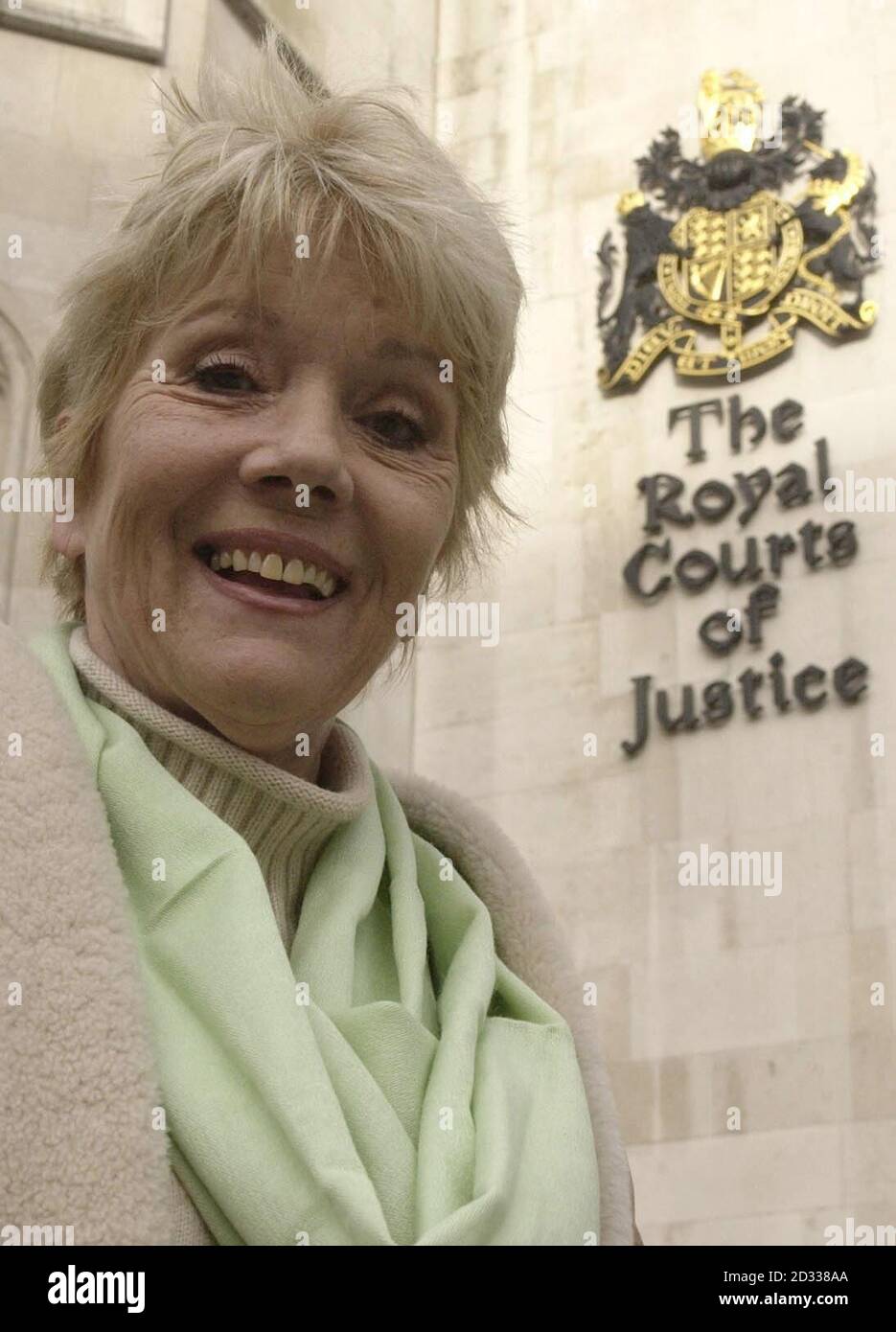 Diana rigg actress Banque de photographies et d’images à haute ...