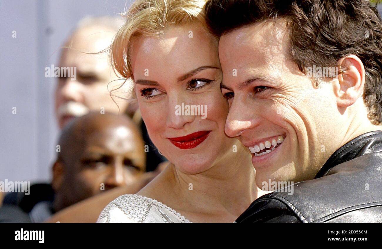 Alice evans and ioan gruffudd Banque de photographies et d’images à ...