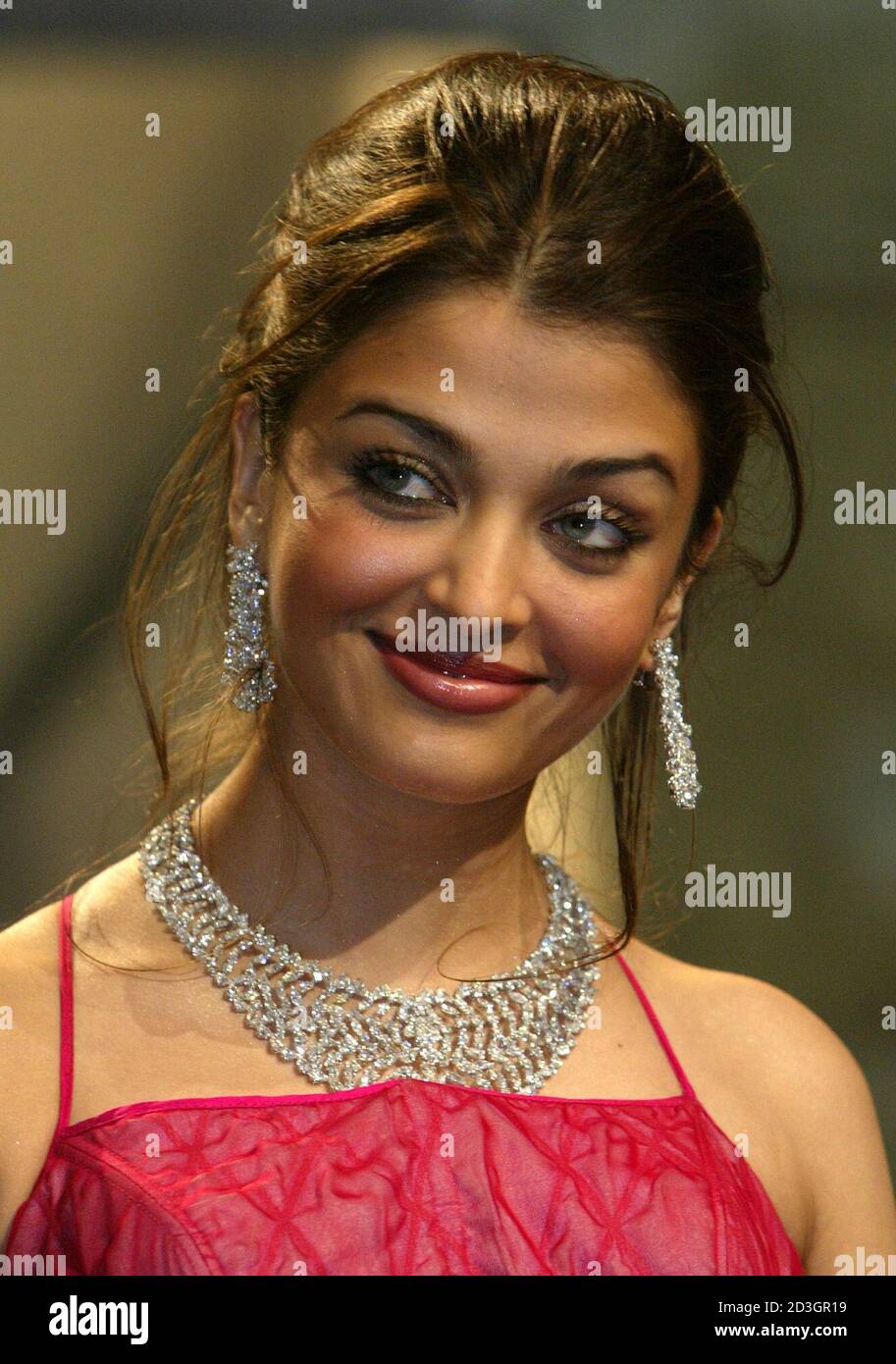 Indian actress aishwarya rai cannes Banque de photographies et d’images ...