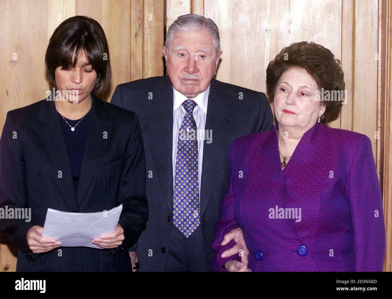 Wife augusto pinochet Banque de photographies et d’images à haute ...