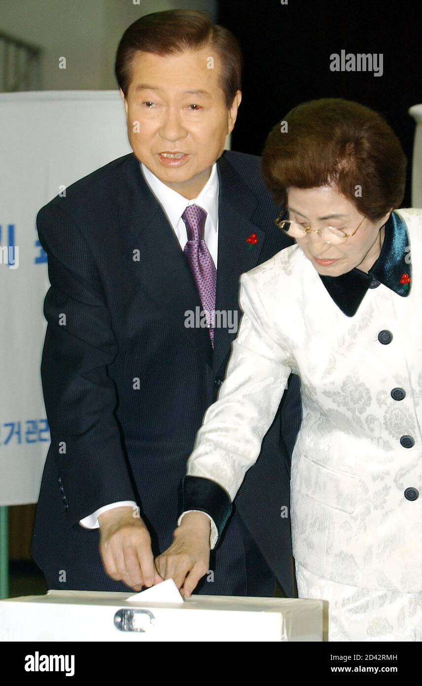 Kim Dae Jung Et Sa Femme Kim Dae Jung Banque d'image et photos - Alamy