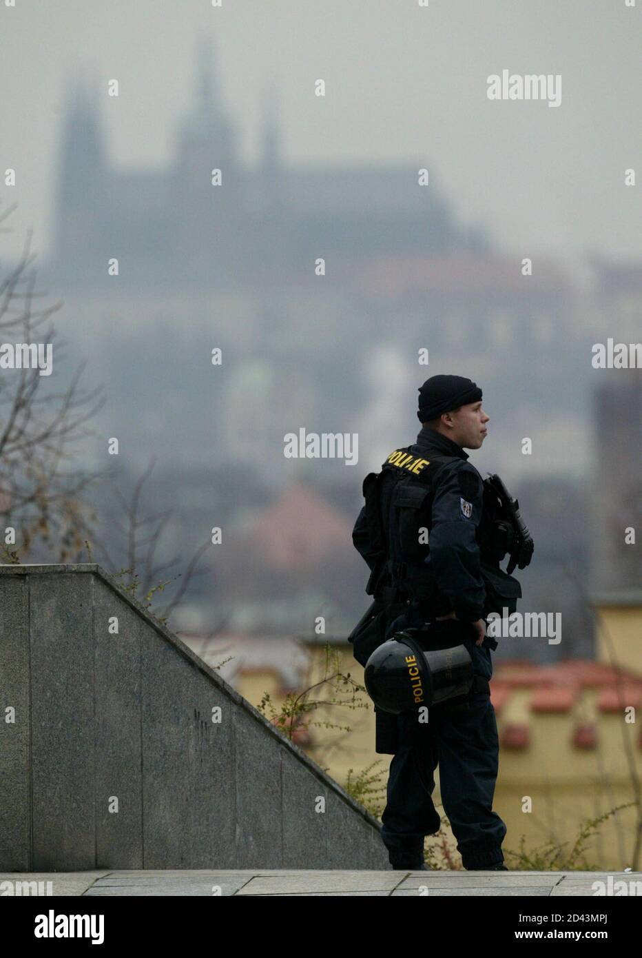Czech police officer Banque de photographies et d’images à haute ...