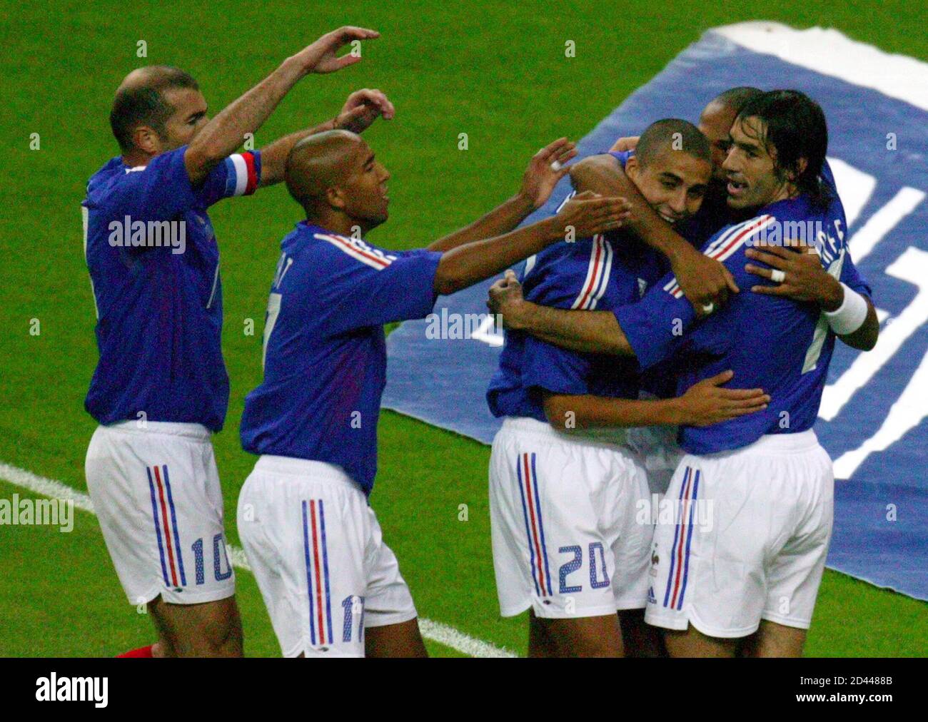 Thierry henry l r zinedine zidane Banque de photographies et d’images à ...