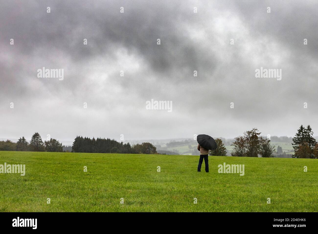 Temps venteux et pluvieux Banque de photographies et d’images à haute ...