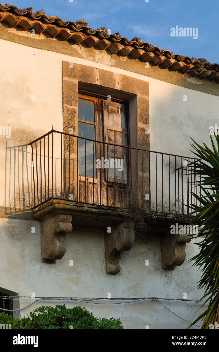 Design of the facade in the classic baroque style Banque de ...