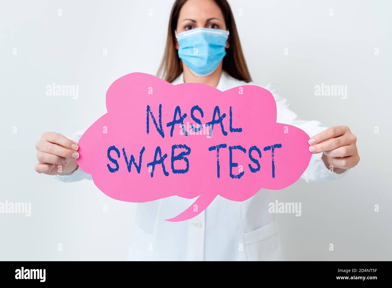 Test de l'écouvillon nasal du texte d'écriture. Photo conceptuelle ...