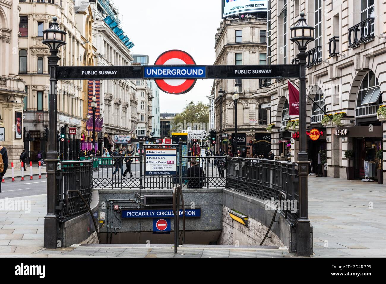 Signe tfl Banque de photographies et d’images à haute résolution - Alamy