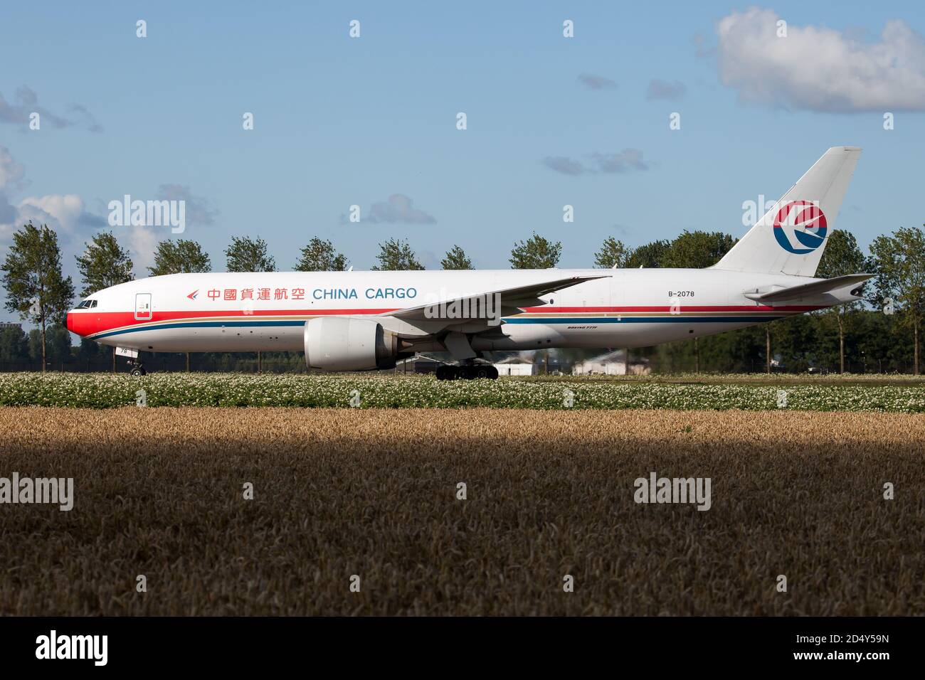 Boeing 777 200f Banque de photographies et d’images à haute résolution ...