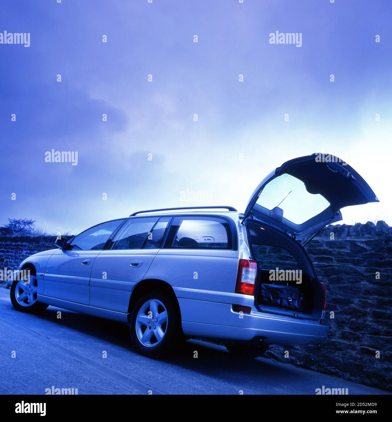 Vauxhall omega Banque de photographies et d’images à haute résolution ...