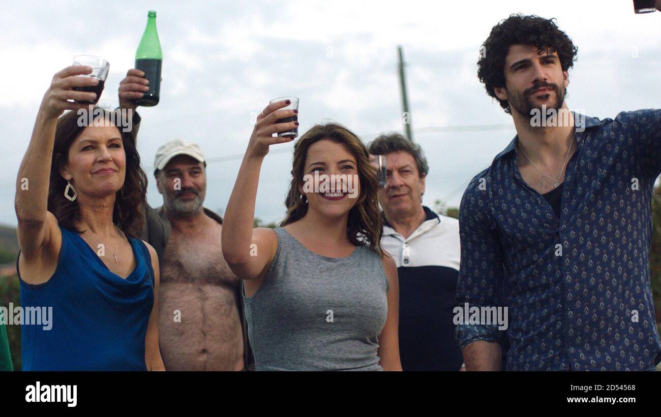 DE LA VIGNE, de gauche à droite : Wendy Crewson, Tony NAPPO, Paula ...