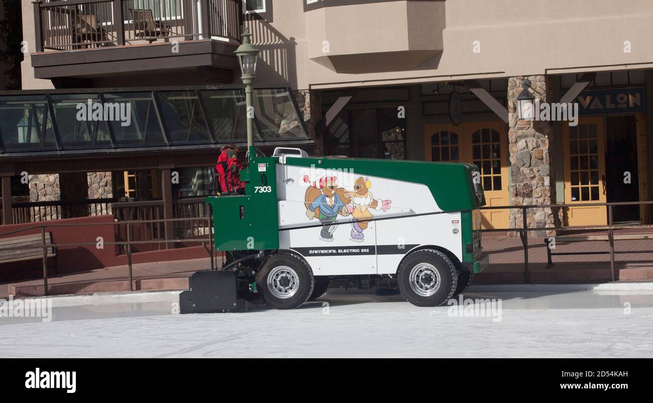 Zamboni sur glace Banque de photographies et d’images à haute ...
