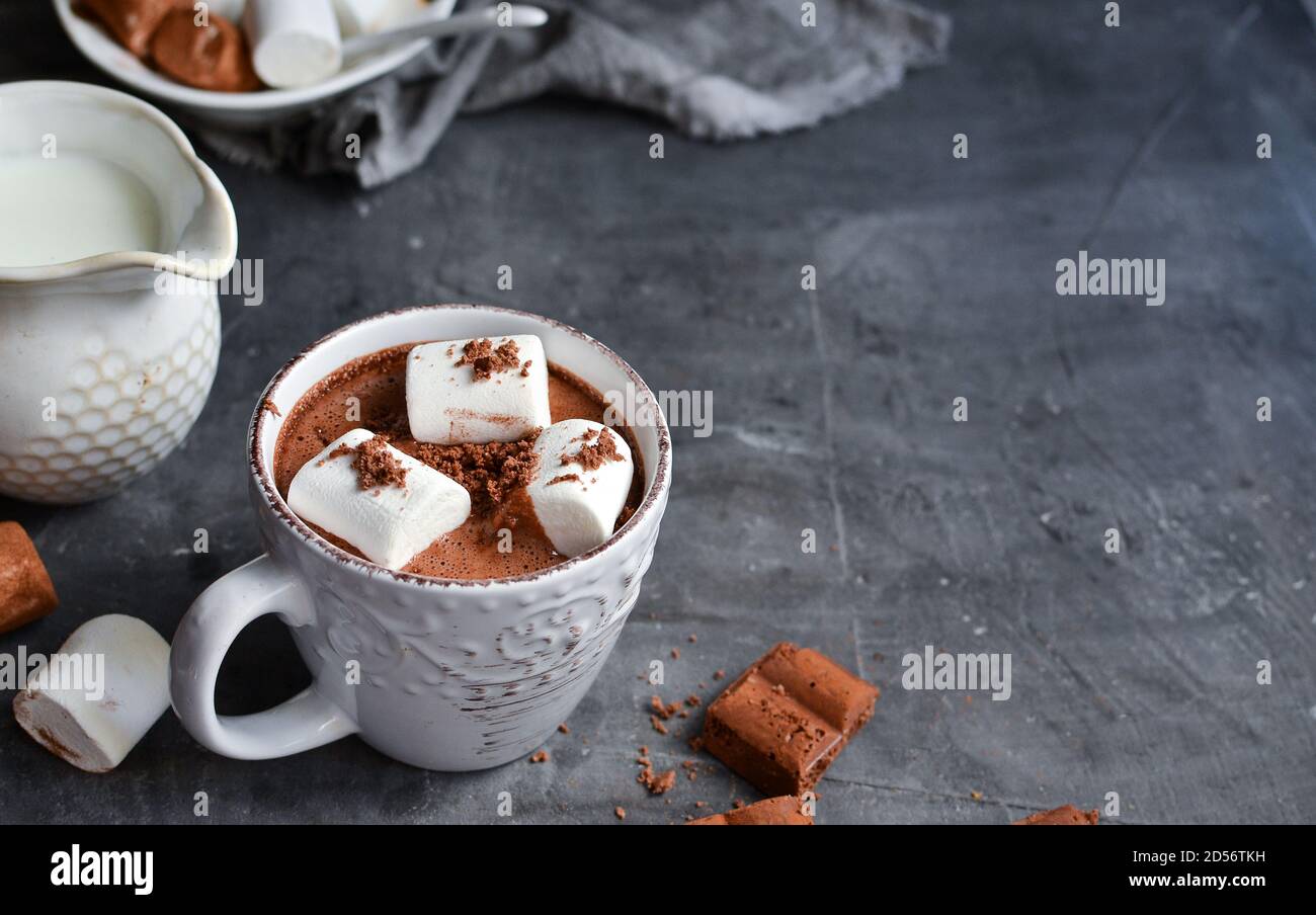 Hot chocolate marshmallows Banque de photographies et d’images à haute résolution - Alamy