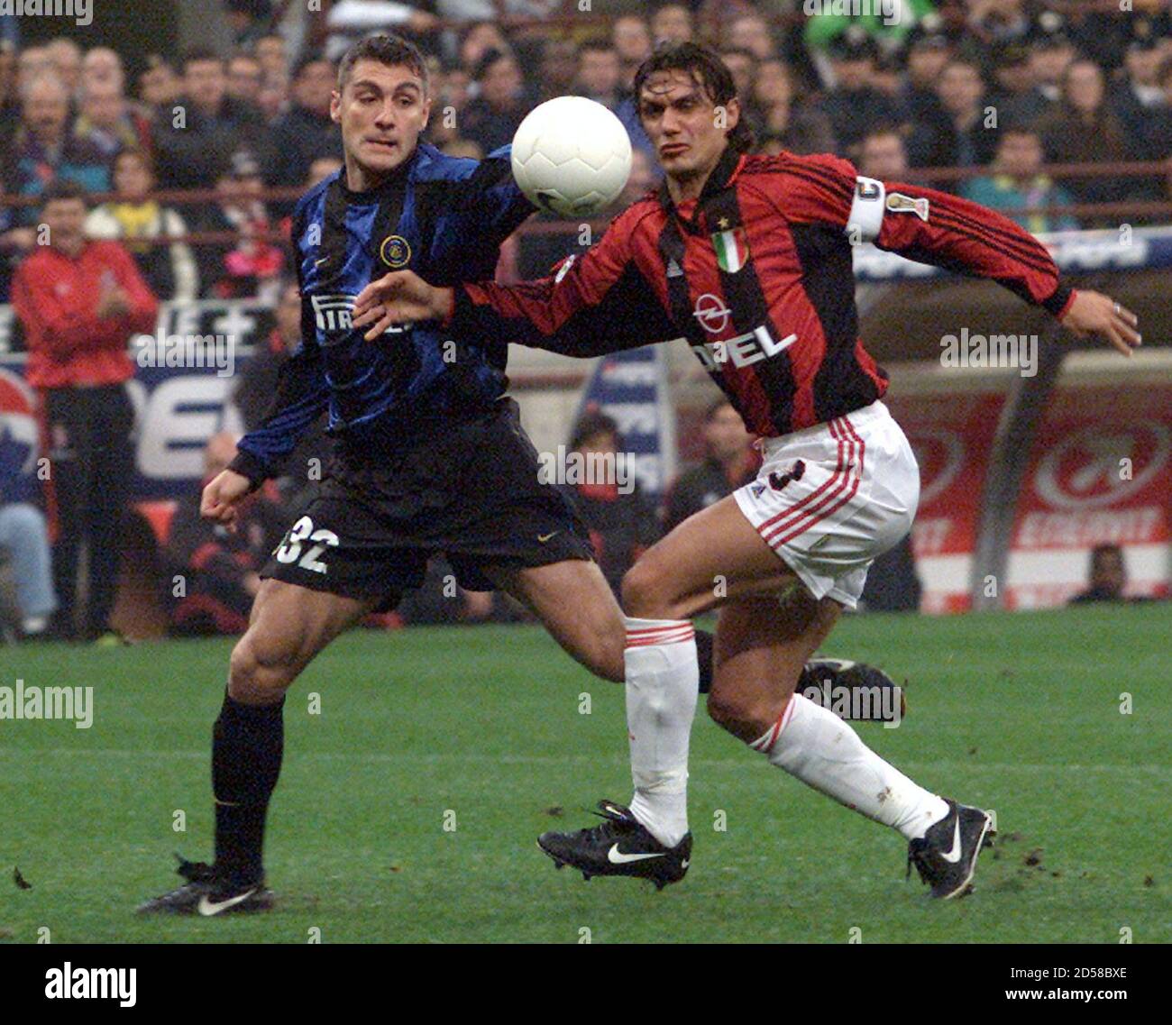 Christian vieri and paolo maldini Banque de photographies et d’images à ...