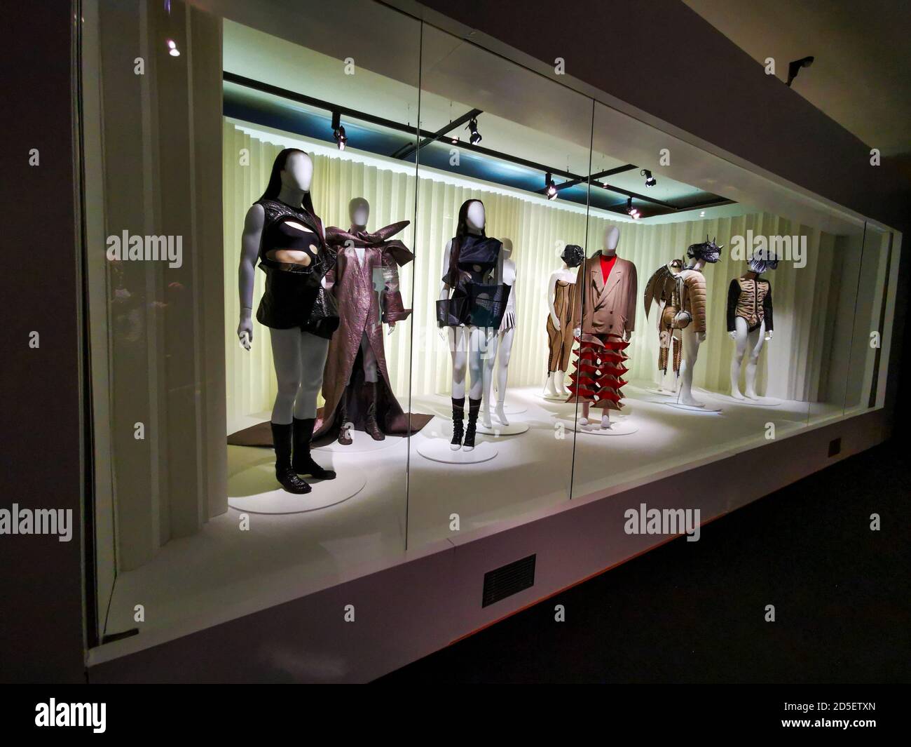 Costumes museum Banque de photographies et d’images à haute résolution ...